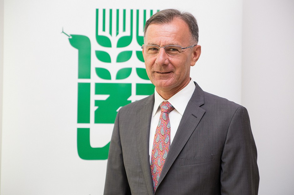 Prof. Jarosz: Jako podstawę nowej piramidy żywienia proponujemy ...