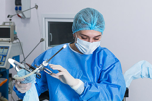 Histeroskopia diagnostyczna i operacyjna w znieczuleniu miejscowym ...